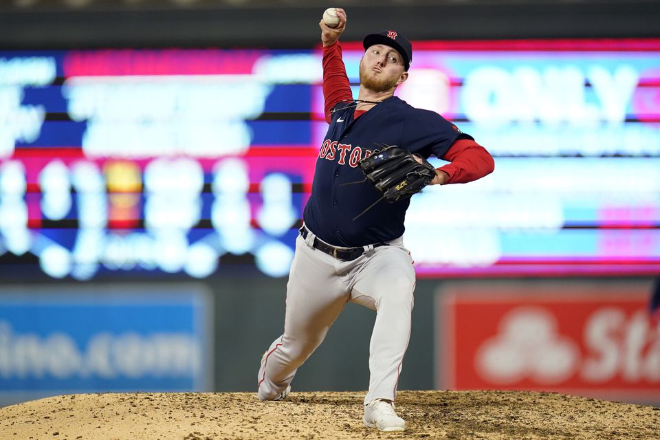 Former Tob, Kelly, Debuts for Red Sox